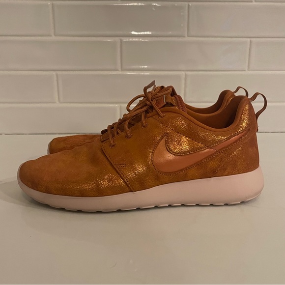 Nike | Shoes | Nike Womens Roshe One Premium Metallic Tawny Orange Lace ...